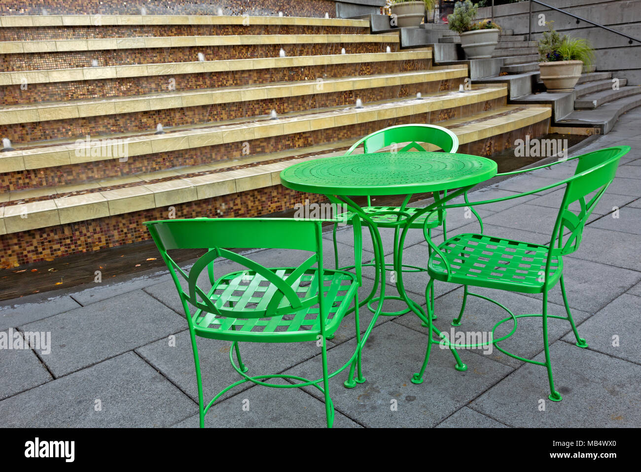 WA15055-00...WASHINGTON - Upper water feature and terrace at the Harbor ...