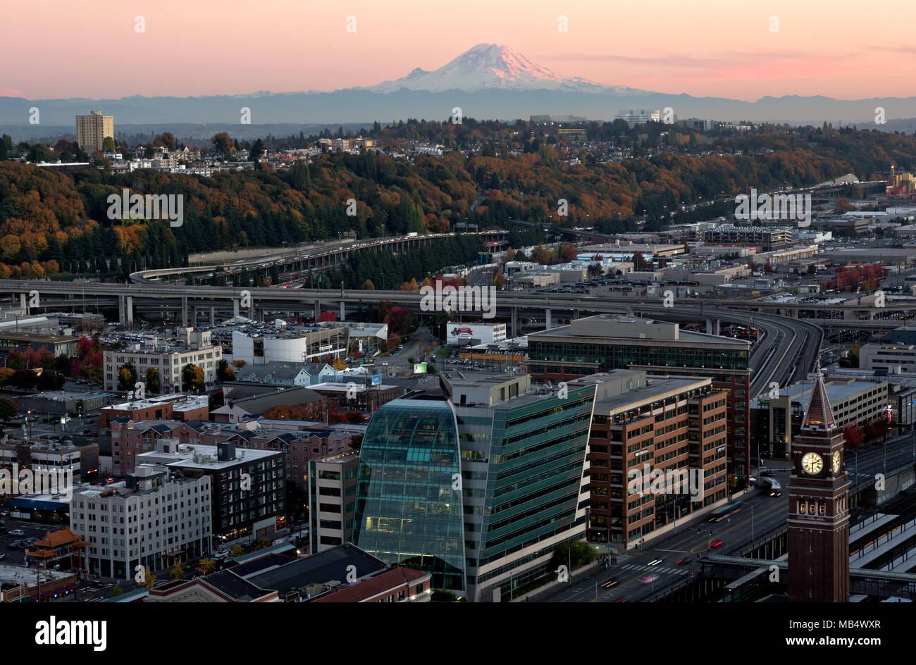 Seattle stadium district hi-res stock photography and images - Alamy