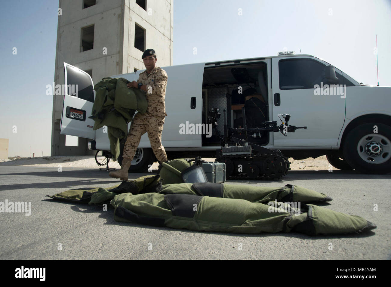 BAHRAIN (Feb 20, 2018) A Bahrain Defense Force (BDF) service member ...