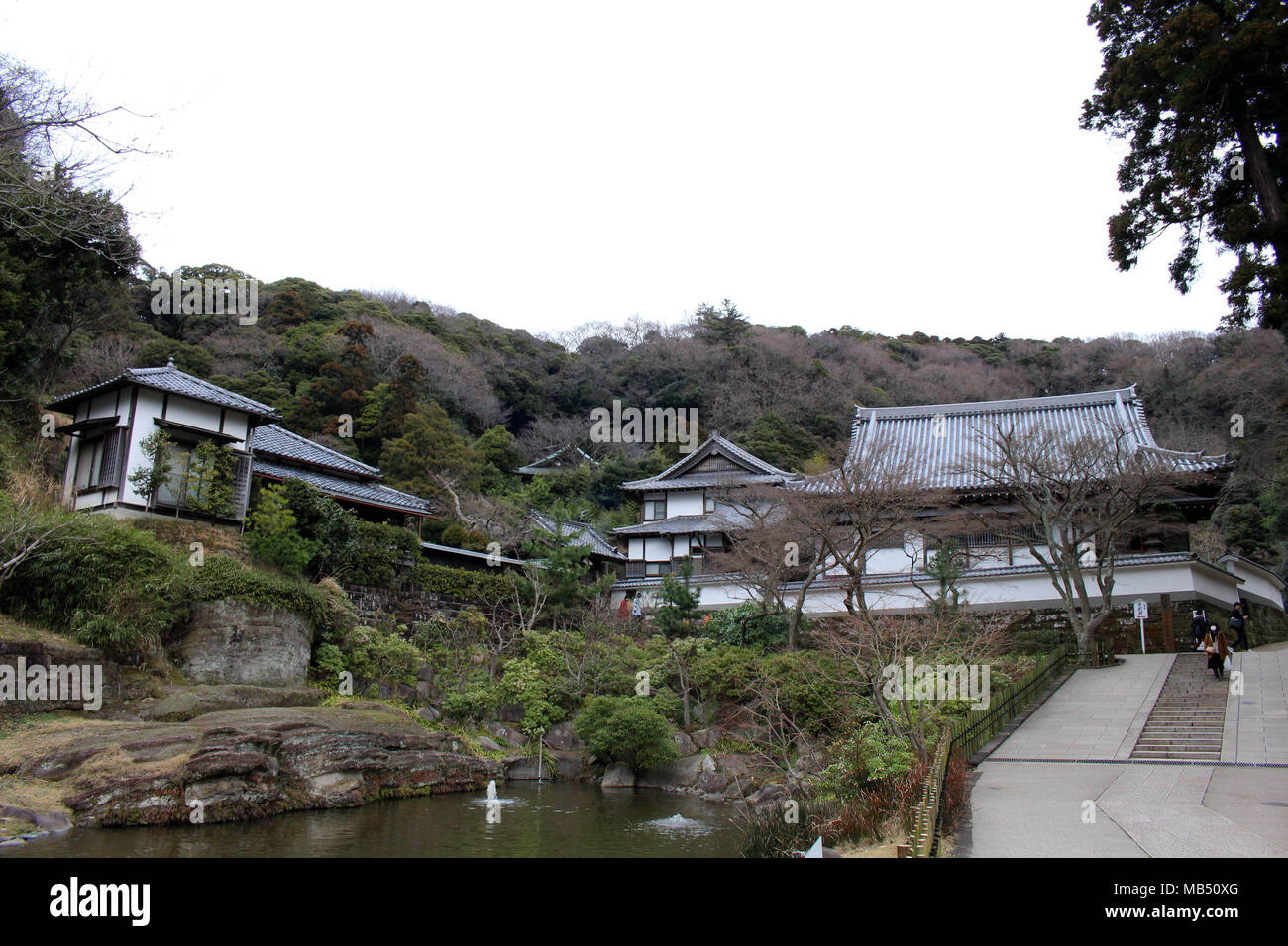 Translation: "Engakuji Zen temple". One of Five Great Zen Temples ...