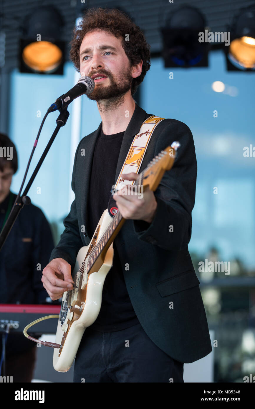 Singer daniel hi-res stock photography and images - Alamy