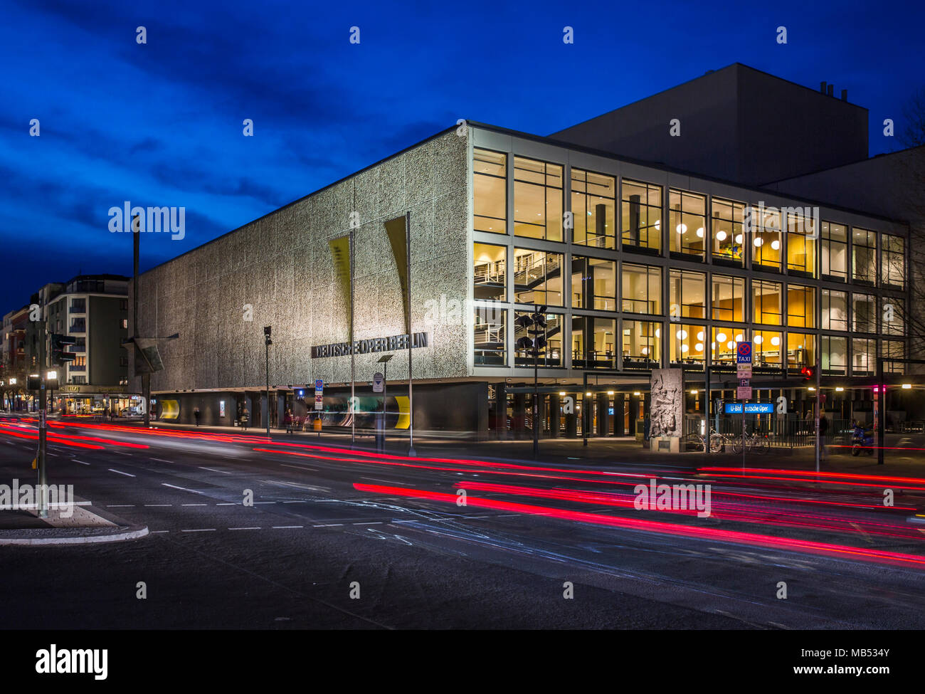 German opera house hi-res stock photography and images - Alamy