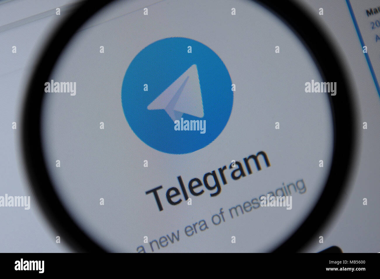 Telegram logo symbol hi-res stock photography and images - Alamy