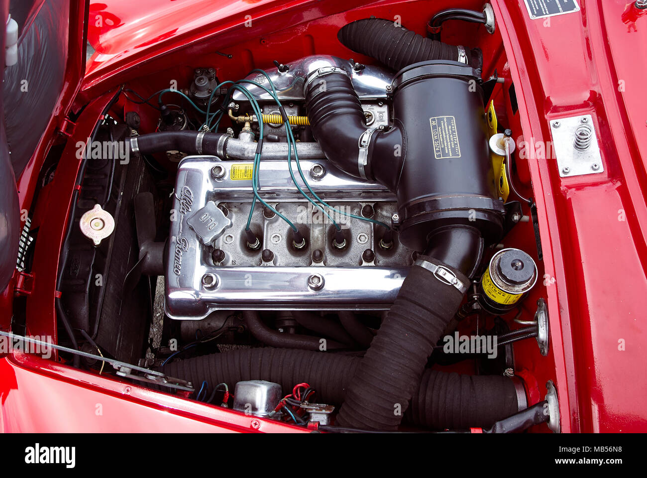 Ferrari engine bay hi-res stock photography and images - Alamy