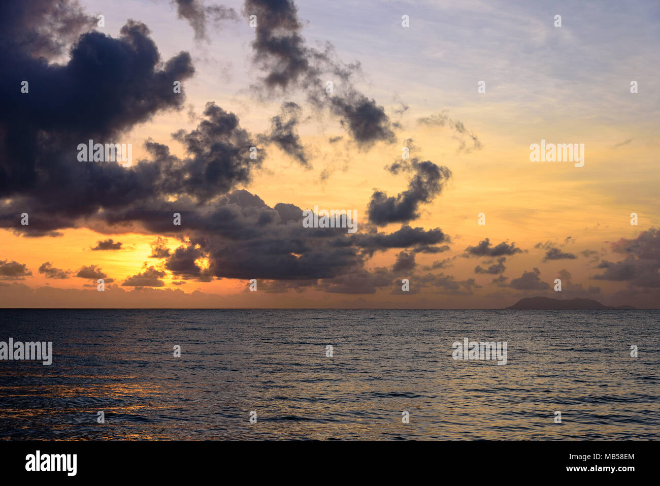 Queensland sunrise hi-res stock photography and images - Alamy