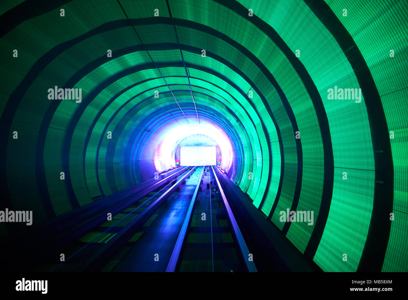 Quick shutter speed hi-res stock photography and images - Alamy