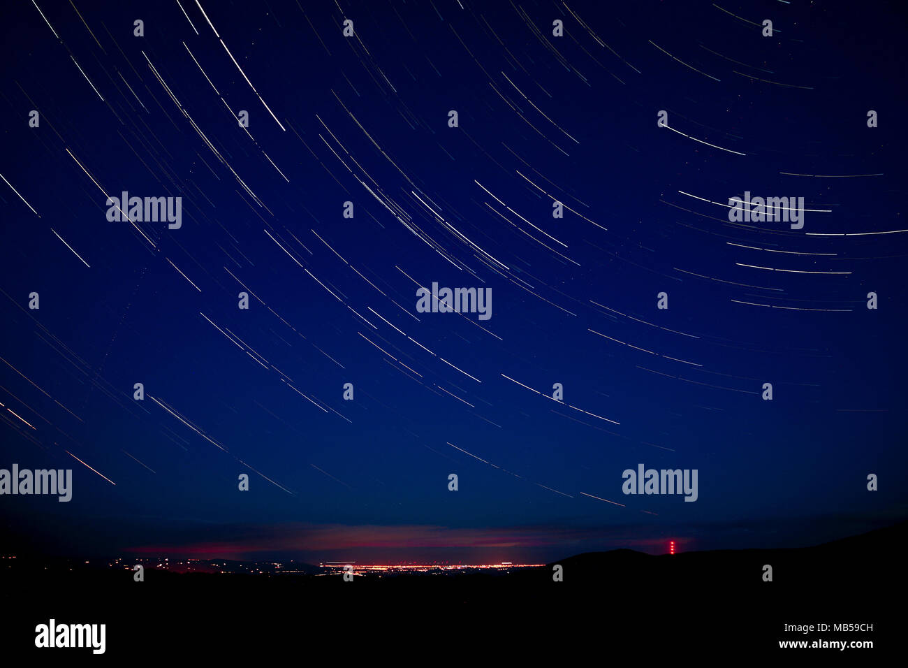 Night sky wales stars hi-res stock photography and images - Alamy