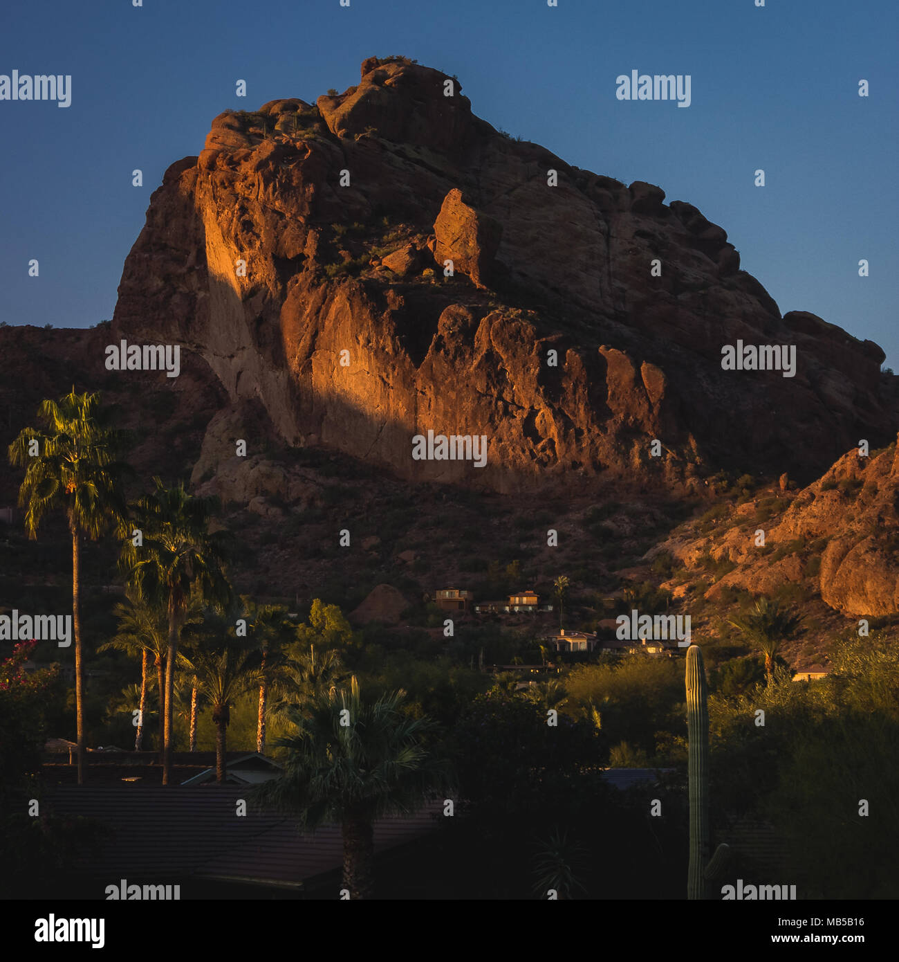 Camelback mountain phoenix arizona hi-res stock photography and images ...