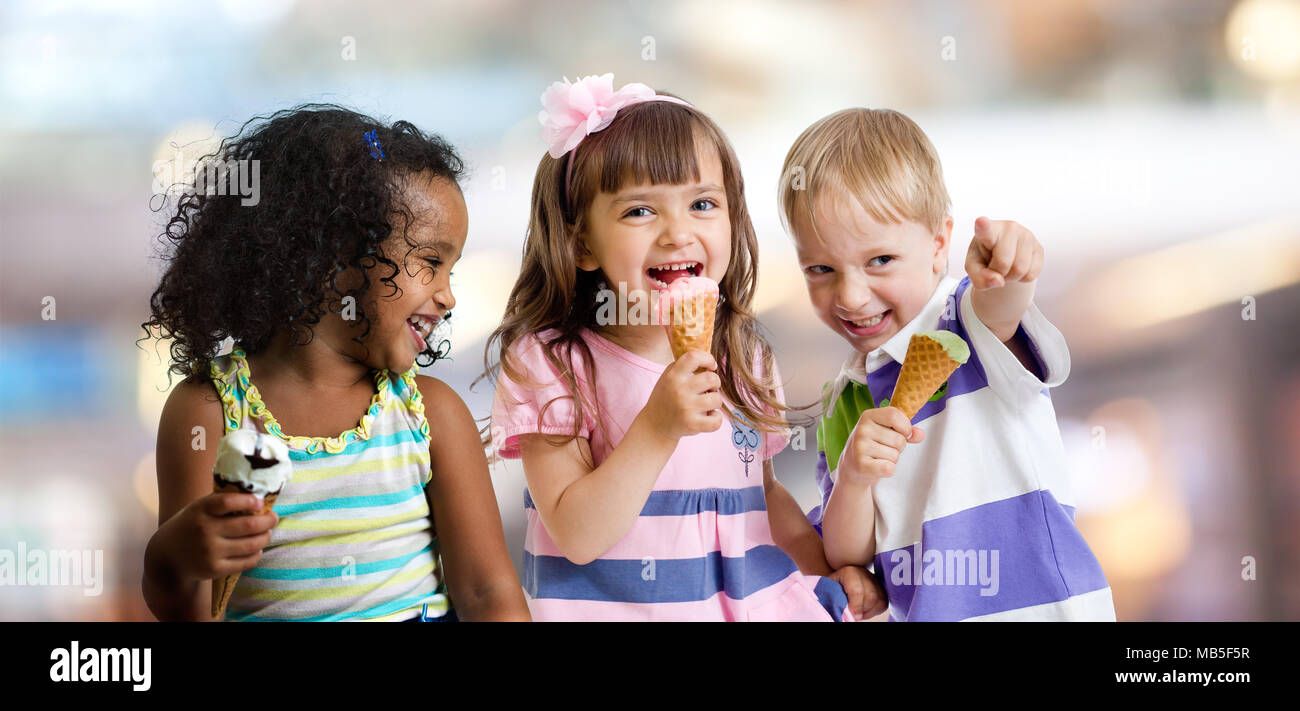 Ice cream kids black and white hi-res stock photography and images - Alamy