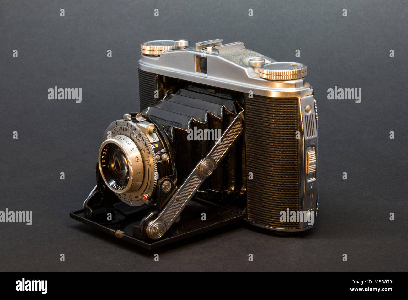 Blackbackground hi-res stock photography and images - Alamy