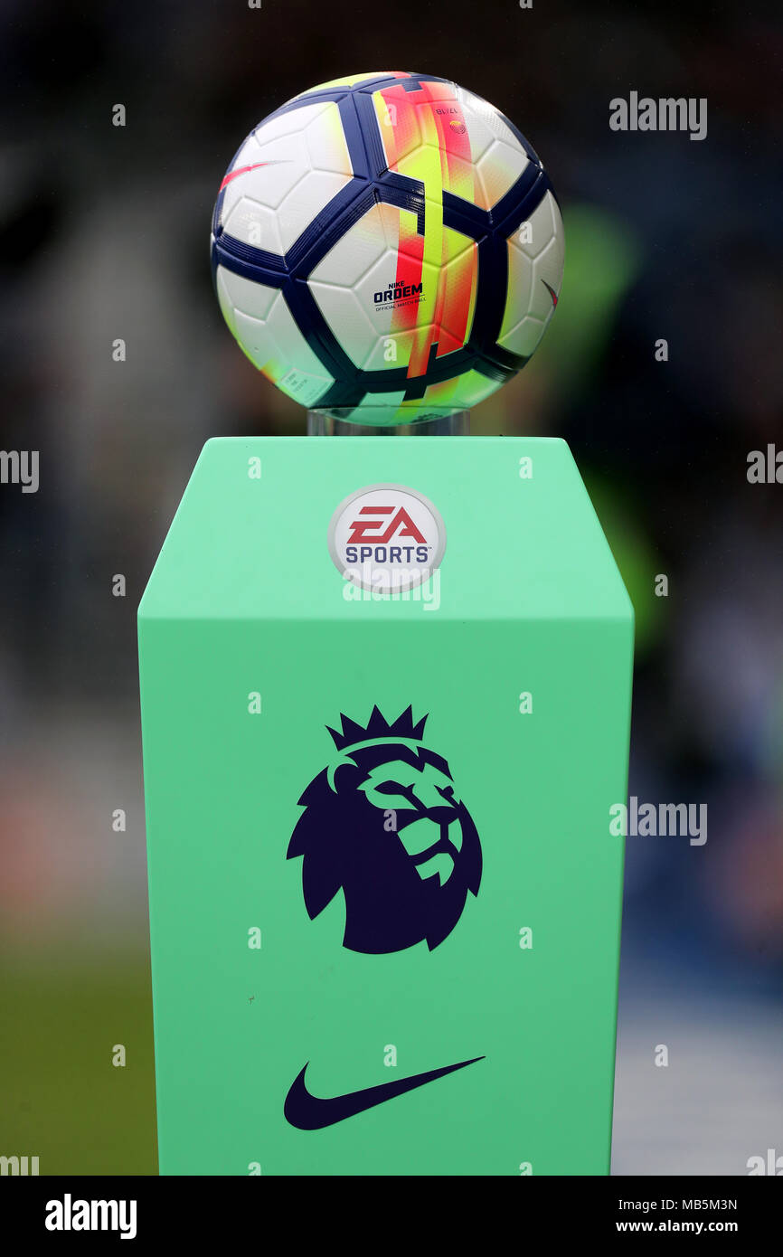 The match ball on a plinth before the game Stock Photo - Alamy