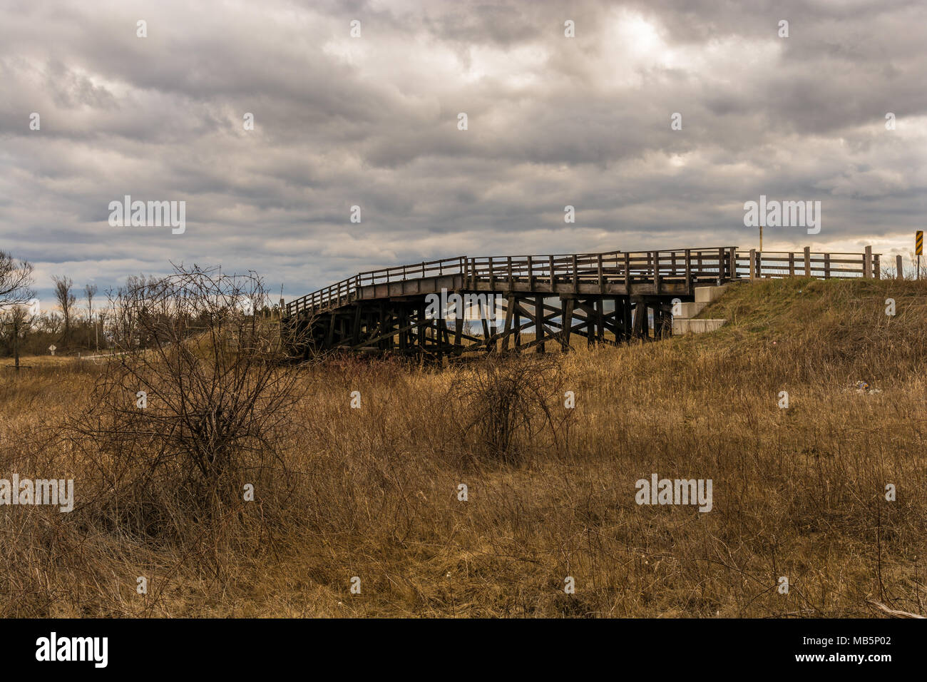 Old overpass hi-res stock photography and images - Alamy