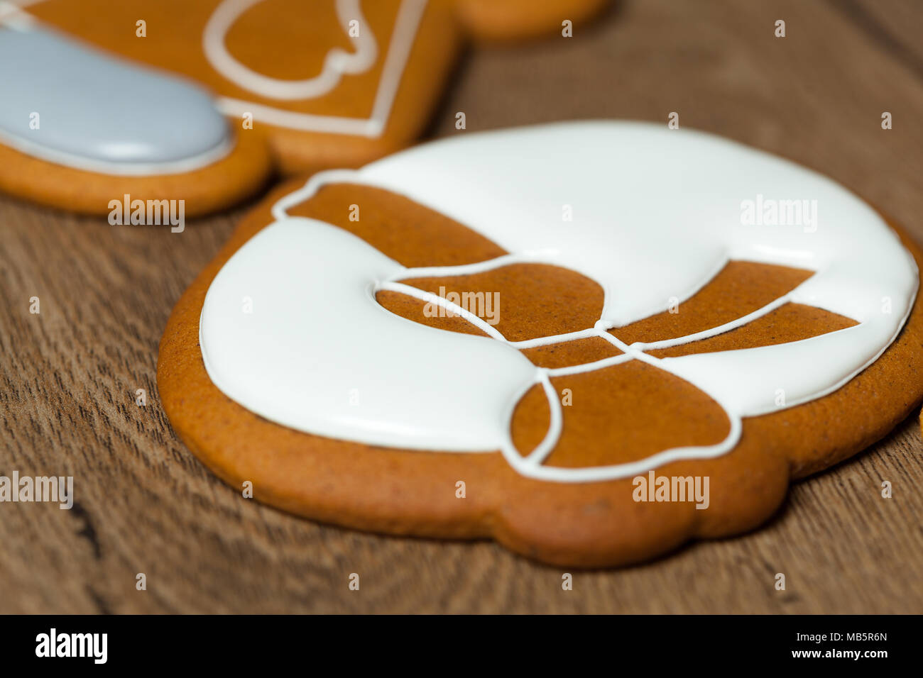 baking, draw on baking, patterns process close up Stock Photo - Alamy
