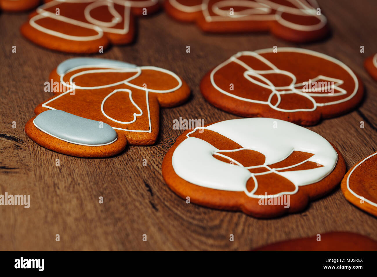 baking, draw on baking, patterns process close up Stock Photo - Alamy
