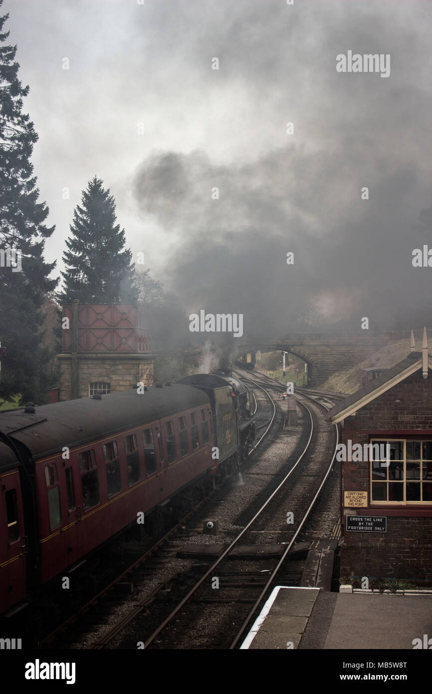 Travel journey transport train steam railway heritage heartbeat hi-res ...