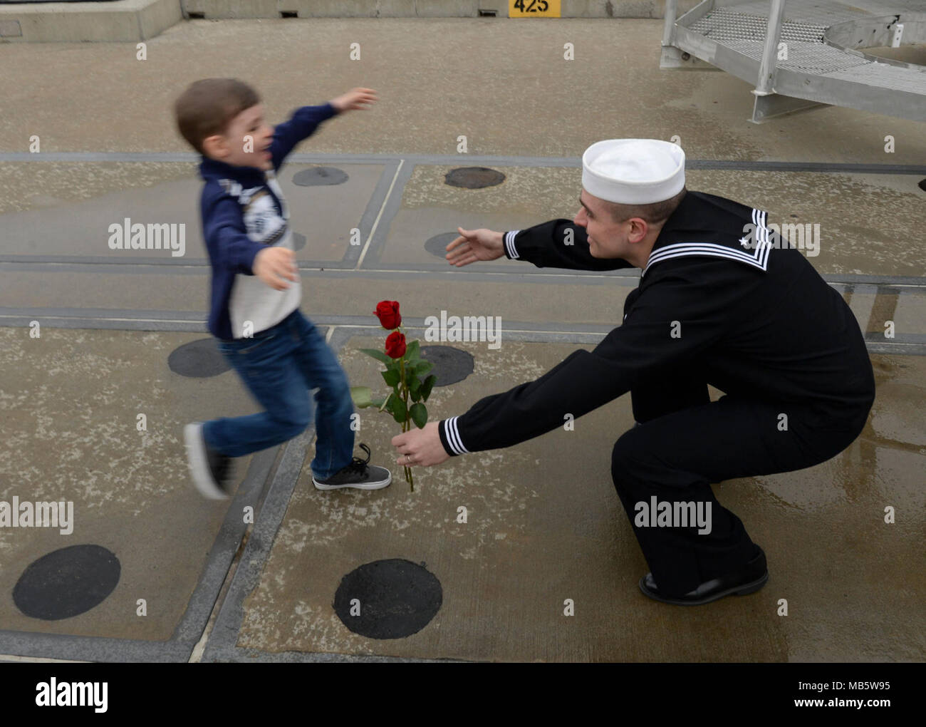 GROTON, Conn. (Feb. 22, 2018) Seven-year-old Gavin Hurst runs to greet ...