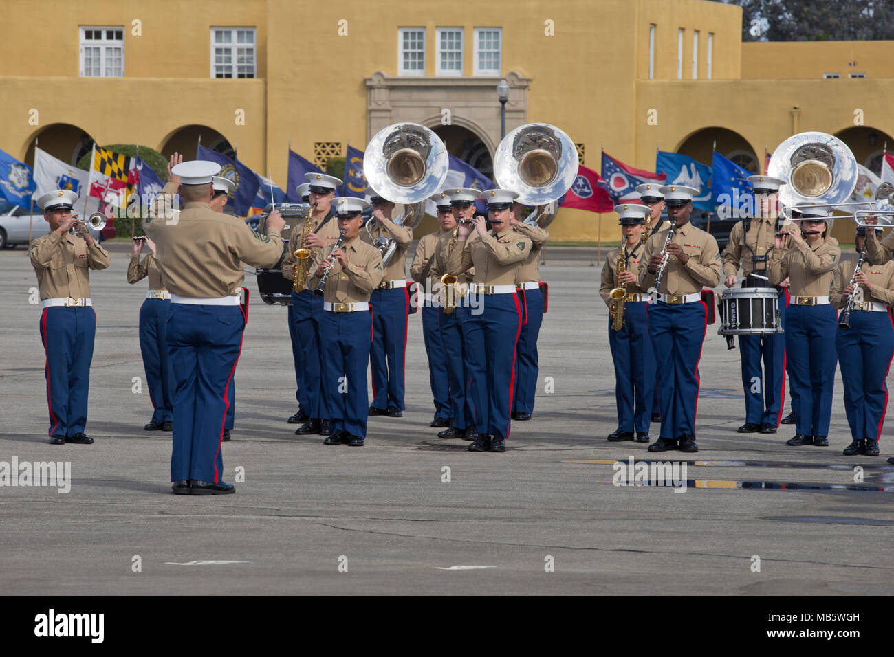 Basic combat training graduation hi-res stock photography and images ...