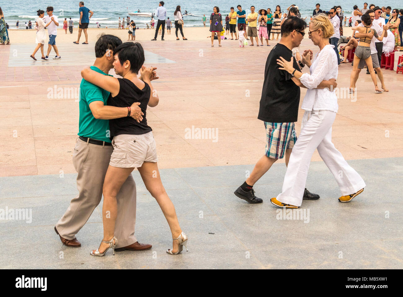 Men dancing shoes hi-res stock photography and images - Alamy