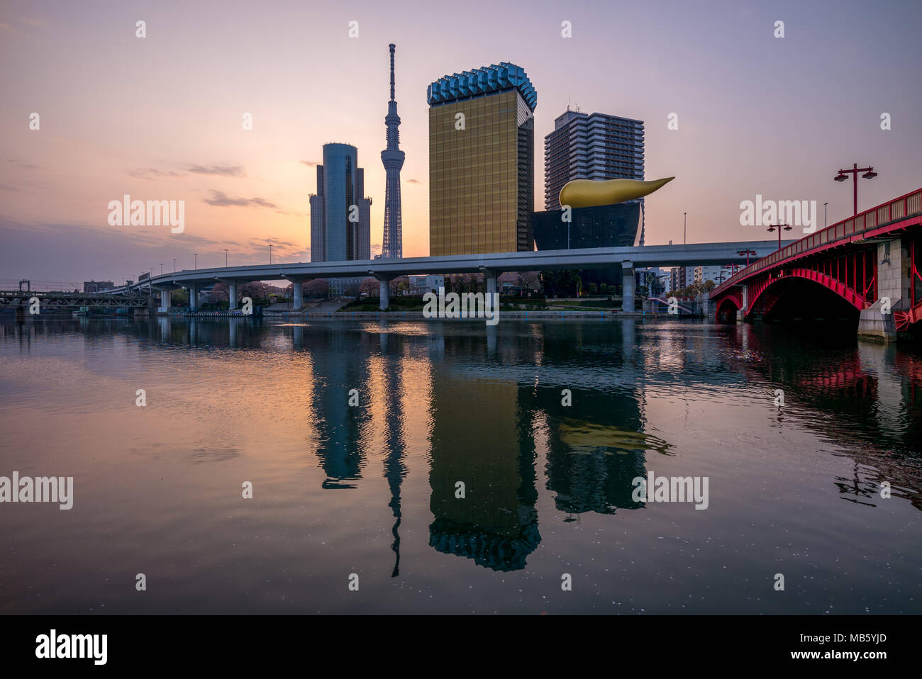Tokyo japan river water hi-res stock photography and images - Alamy