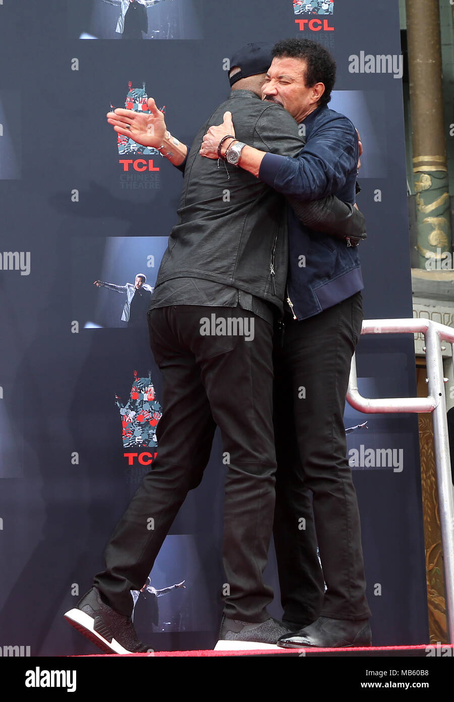 Lionel Richie Hand And Footprint Ceremony at TCL Chinese Theatre ...