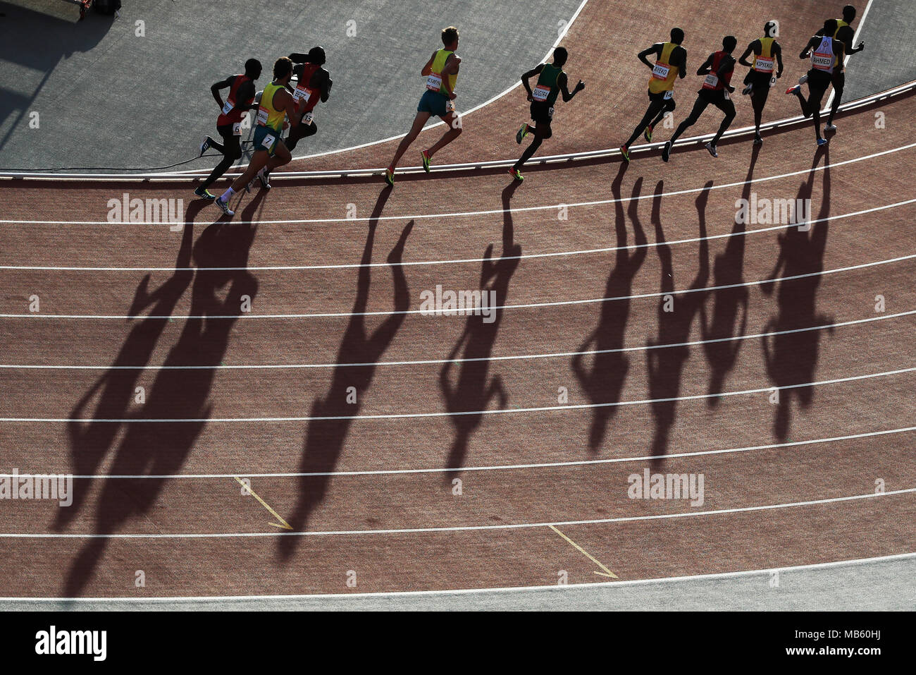 Mens 5000m final carrara stadium hi-res stock photography and images ...