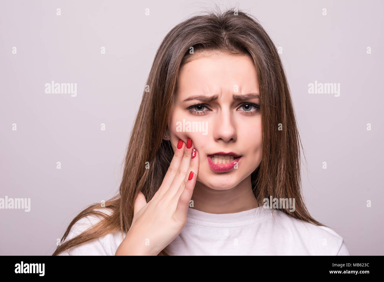 Girl bruised face hi-res stock photography and images - Alamy