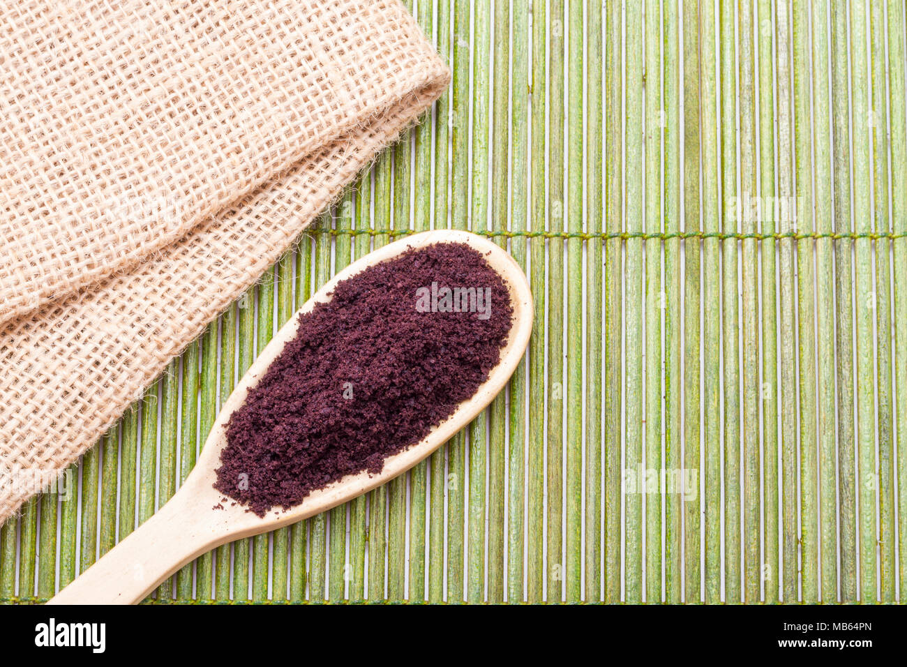 berries and acai powder, fruit of Amazonian origin Stock Photo - Alamy