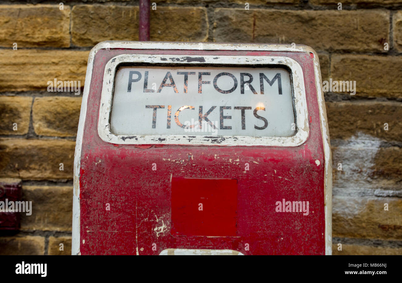 1950 1960 train hi-res stock photography and images - Alamy