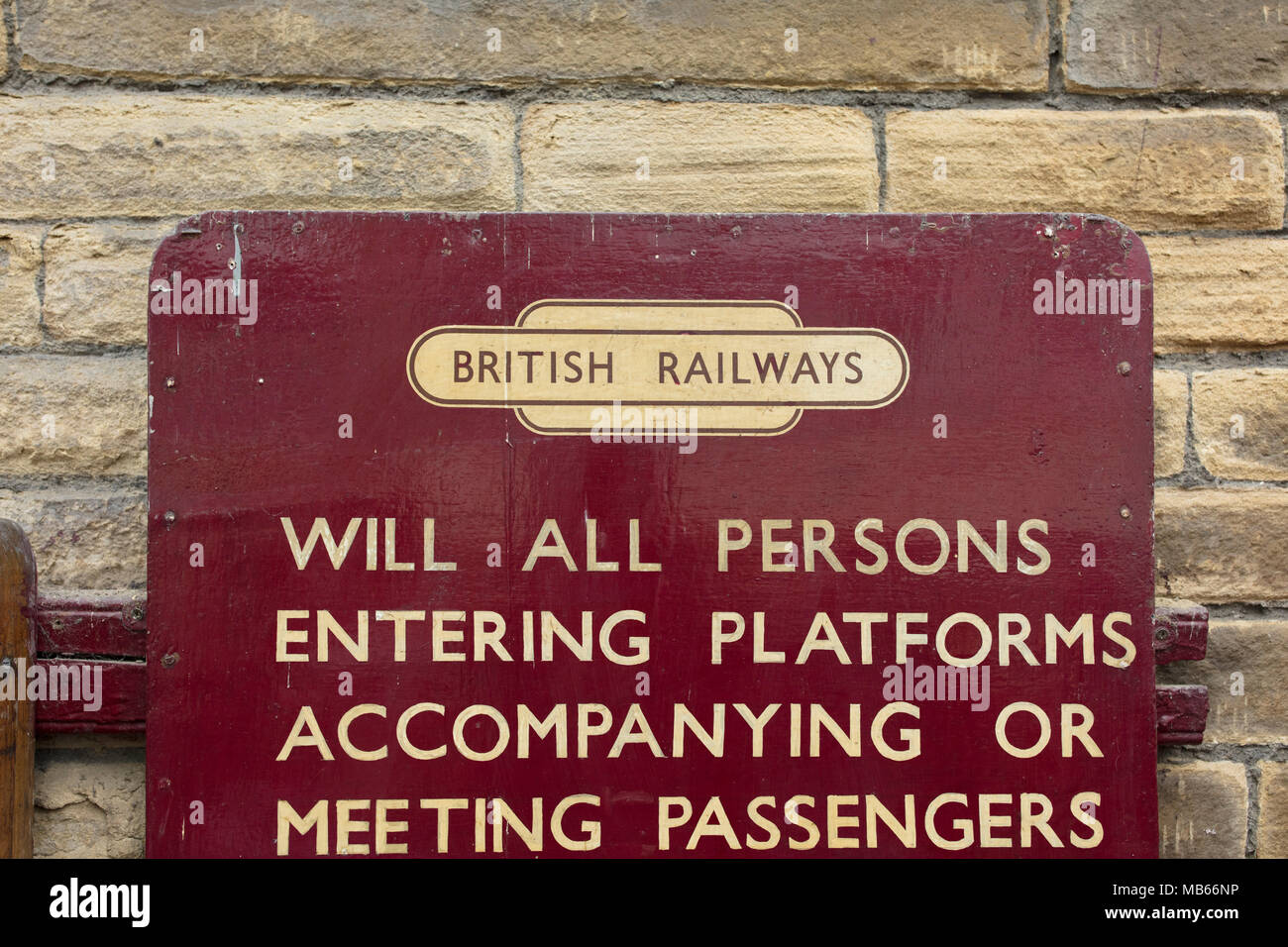 British railways insignia hi-res stock photography and images - Alamy