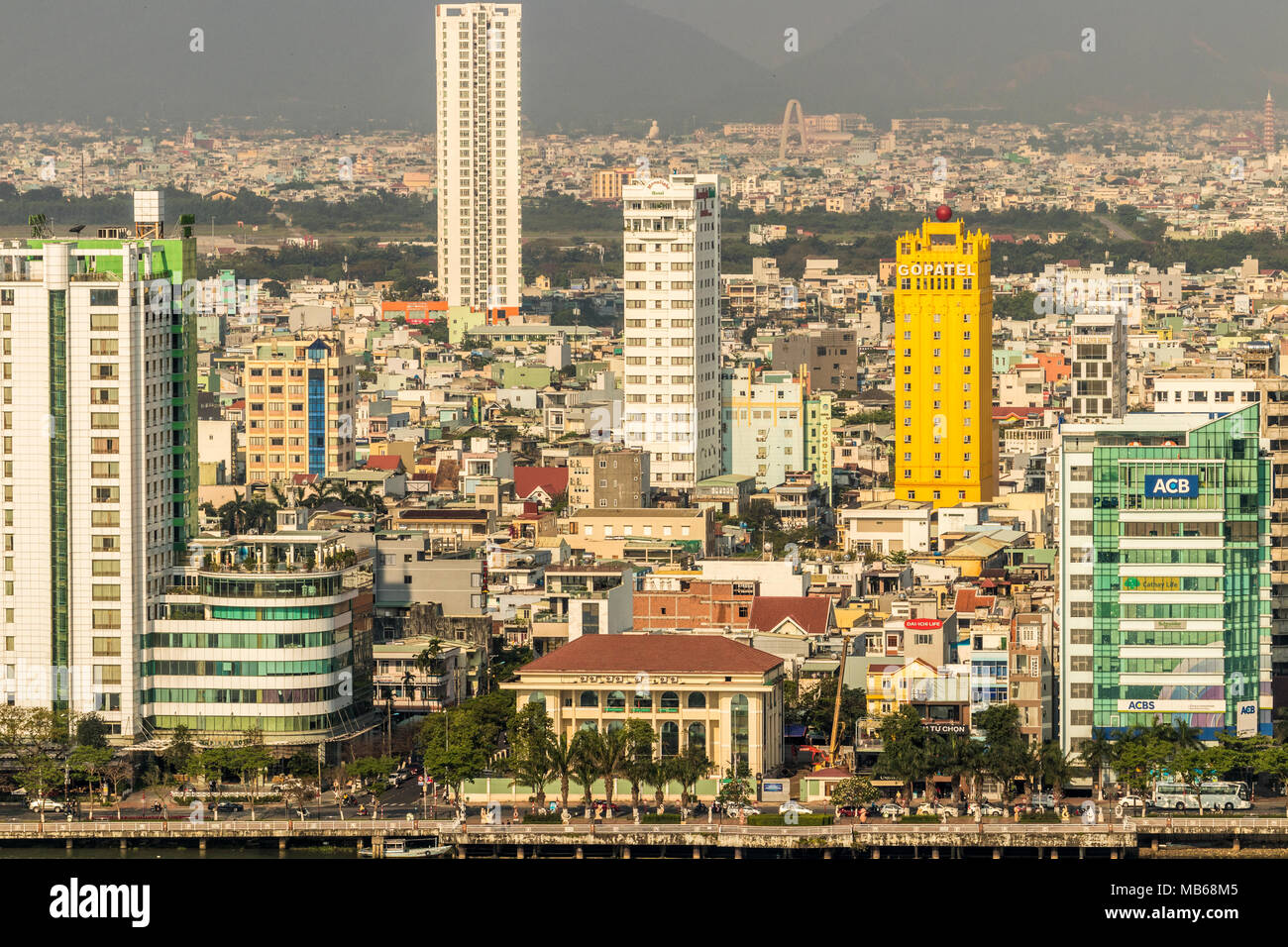 Shops at da nang hi-res stock photography and images - Alamy