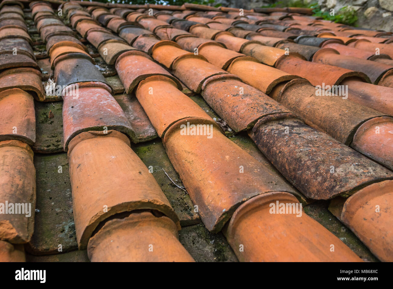 red brick tile roof texture useful as a background Stock Photo - Alamy