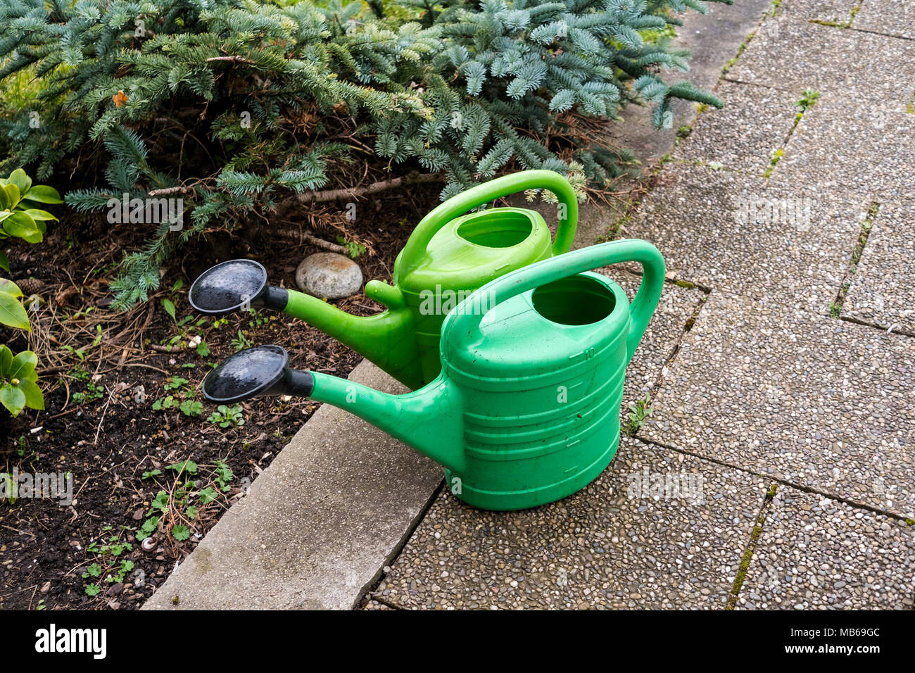 Pair of cans hi-res stock photography and images - Alamy