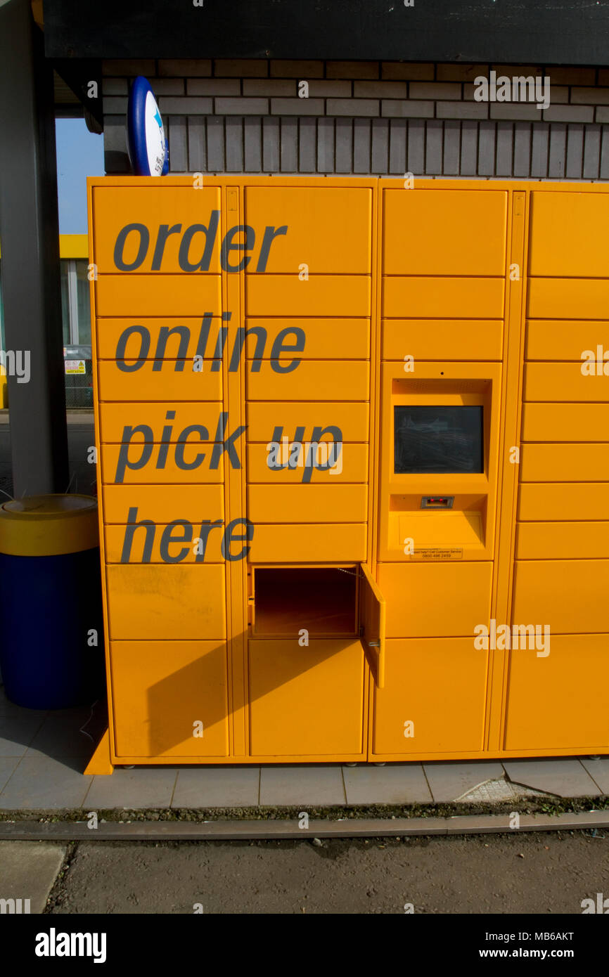 Open yellow locker hi-res stock photography and images - Alamy