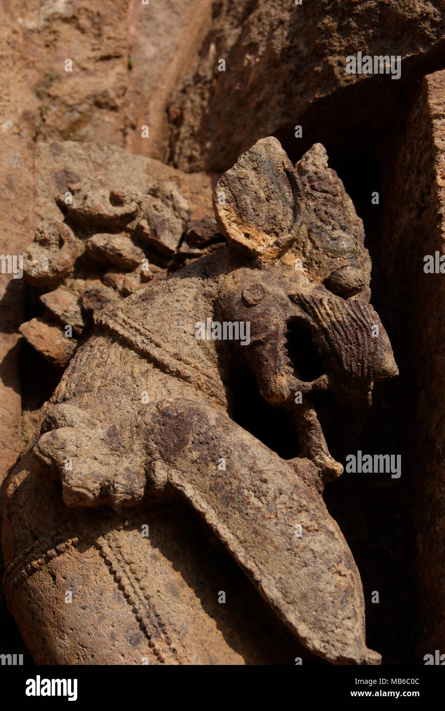 Indian ancient sculptures hi-res stock photography and images - Alamy