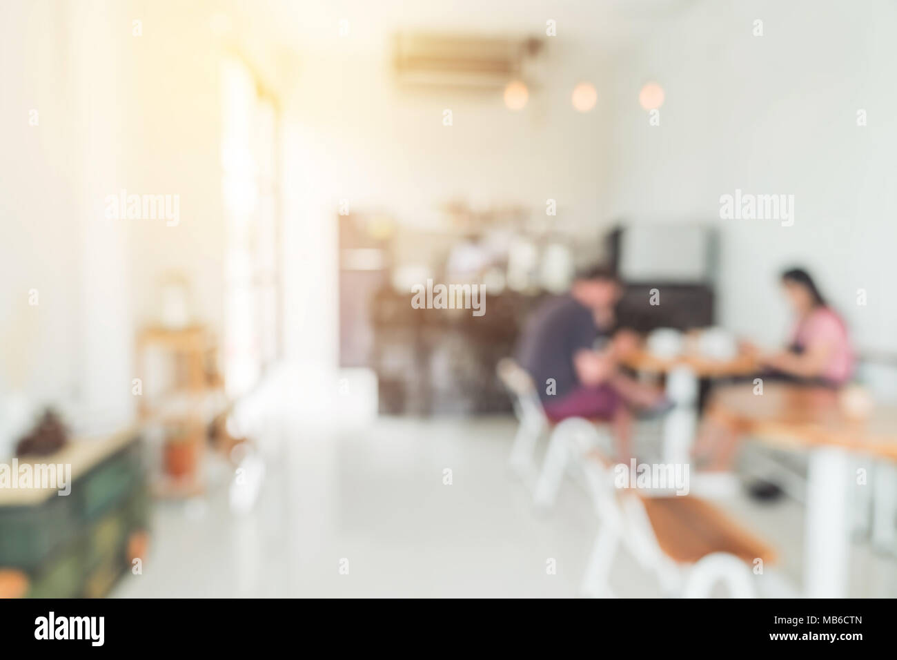 Blurred background : Customer at coffee shop blur background with bokeh ...