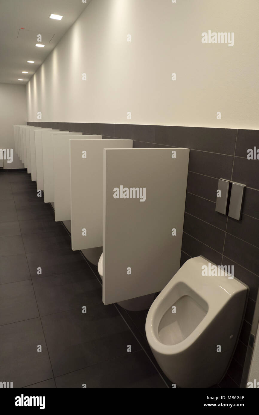 Mens toilets hi-res stock photography and images - Alamy