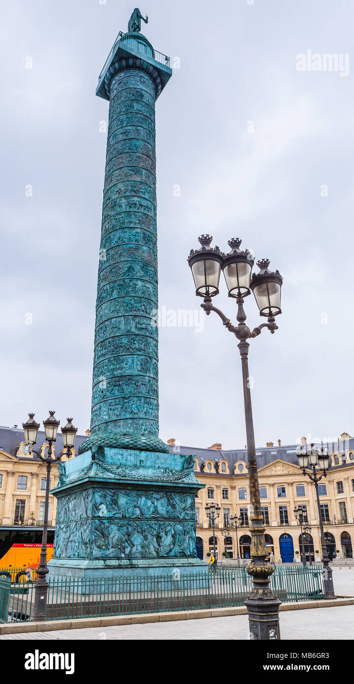 Vendome column with statue of Napoleon Bonaparte, on the Place Vendome ...
