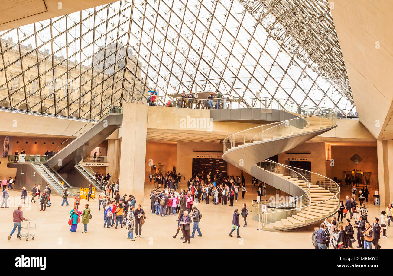 Ticket office inside the Louvre Museum. Paris, France Stock Photo - Alamy