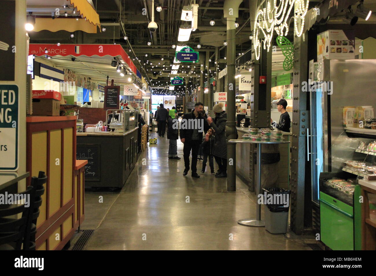 The French Market streetscape on the lower level of Chicago's downtown ...