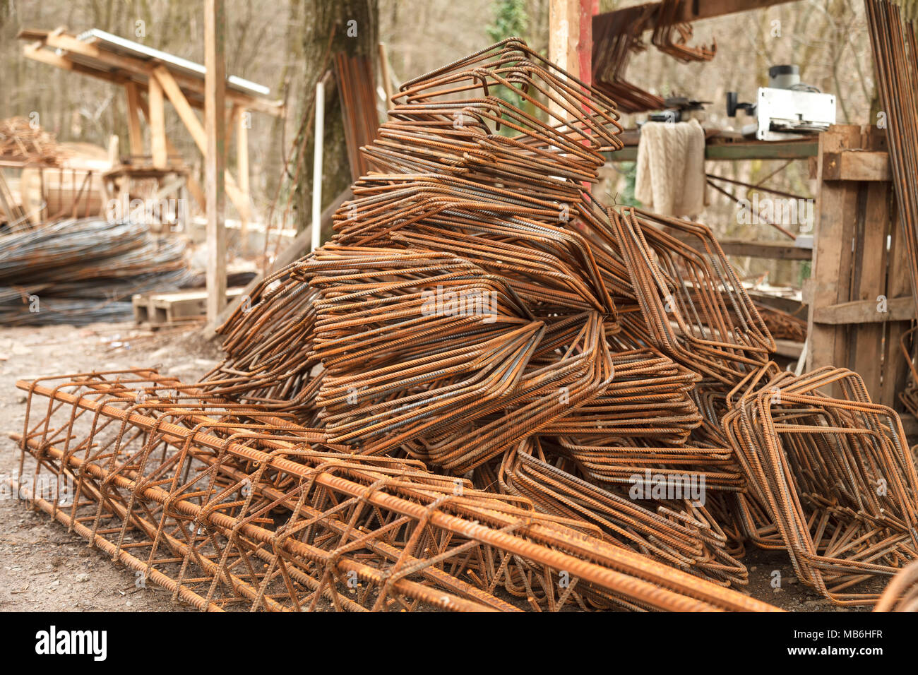 Steel rods connected to the frame. Preparation and binding of bent ...