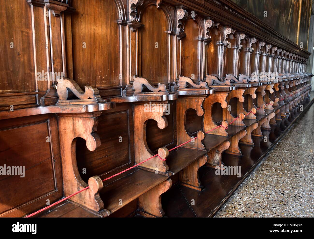 Venice, Italy - September 2017:Wooden panel seating Stock Photo - Alamy