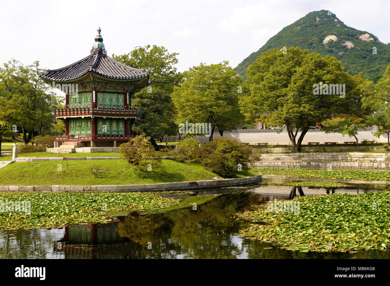 Gyeongbok Palace, Seoul, South Korea Stock Photo - Alamy