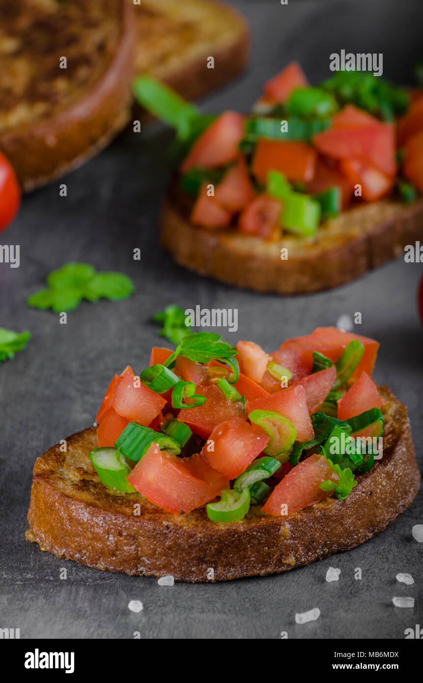 French garlic toast with vegetable salad, food photography, delish bio ...
