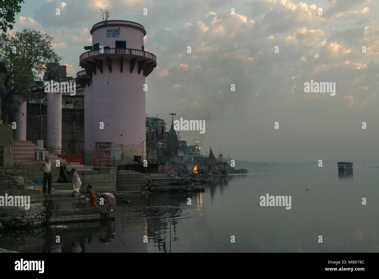 Stairs to river ganges hi-res stock photography and images - Alamy