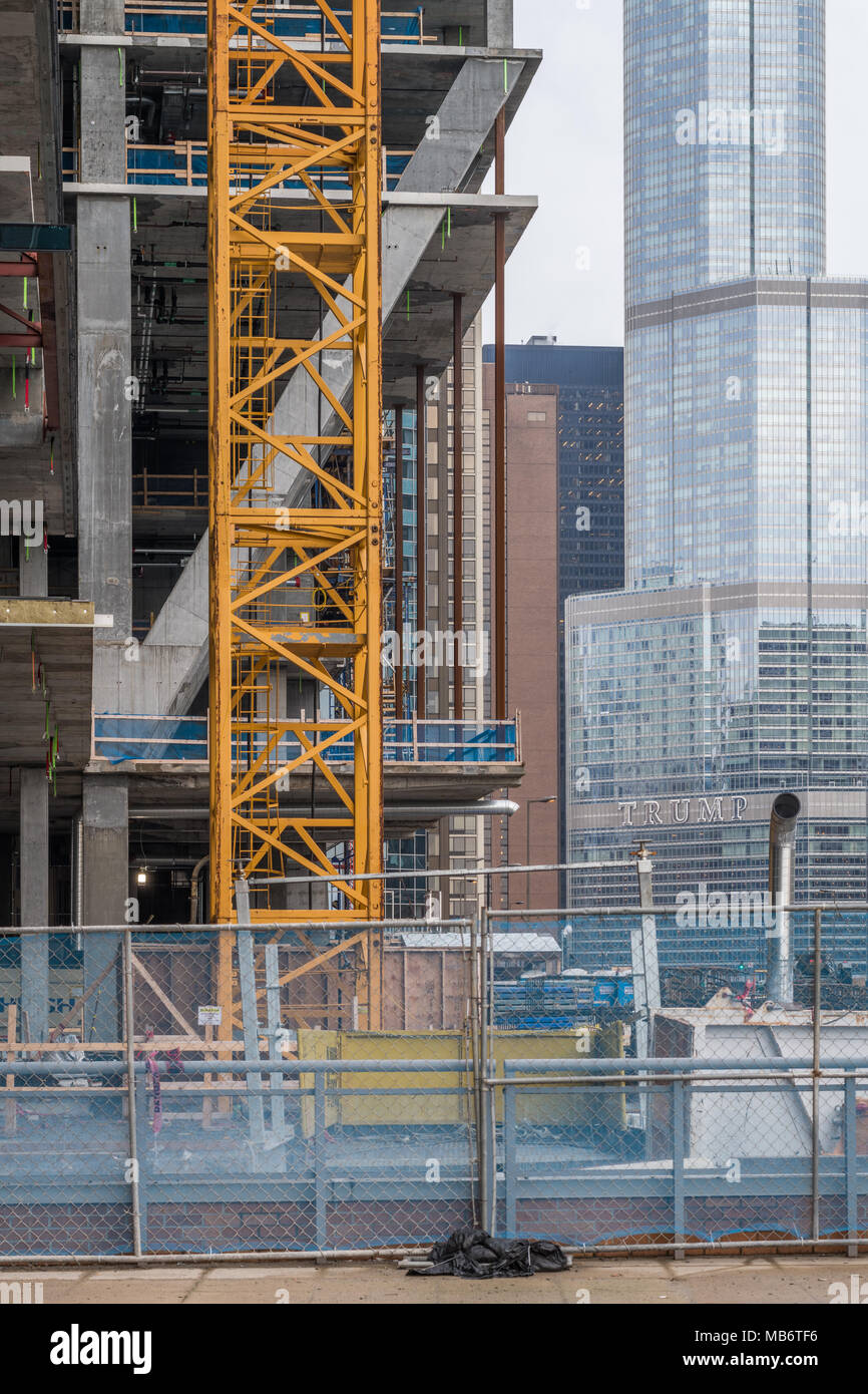 Workers chicago illinois construction site hi-res stock photography and ...