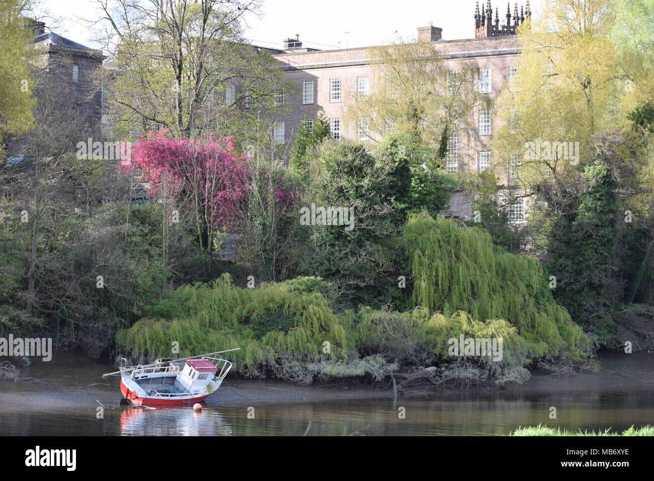 Riverside campus hi-res stock photography and images - Alamy