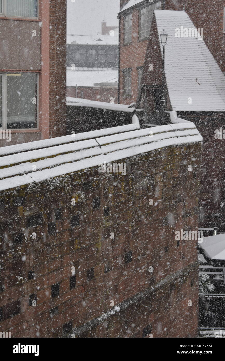 Chester's city walls weathering the snow Stock Photo - Alamy