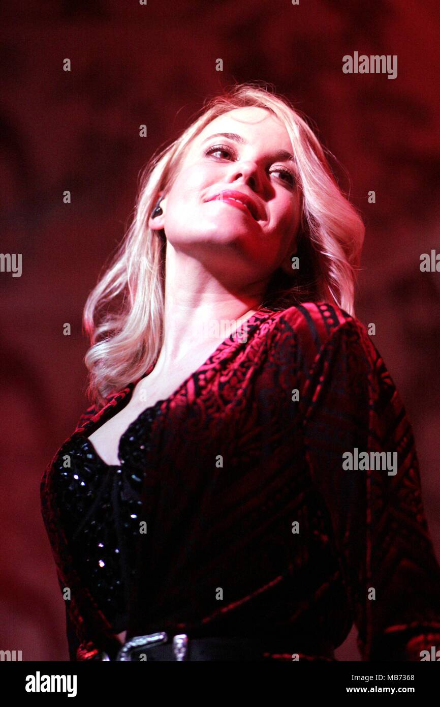 MANCHESTER, ENGLAND, 15 MARCH 2018..BLUES ROCK SINGER MOLLIE MARRIOTT ...