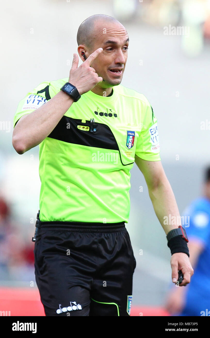 árbitro michael fabbri hi-res stock photography and images - Alamy