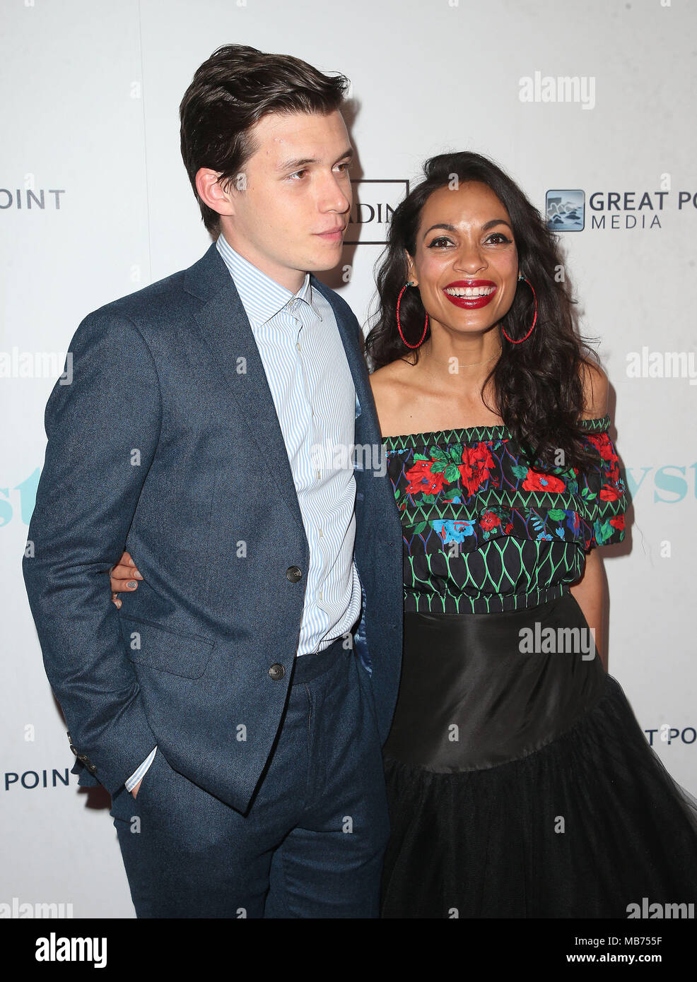 Nick robinson rosario dawson hi-res stock photography and images - Alamy